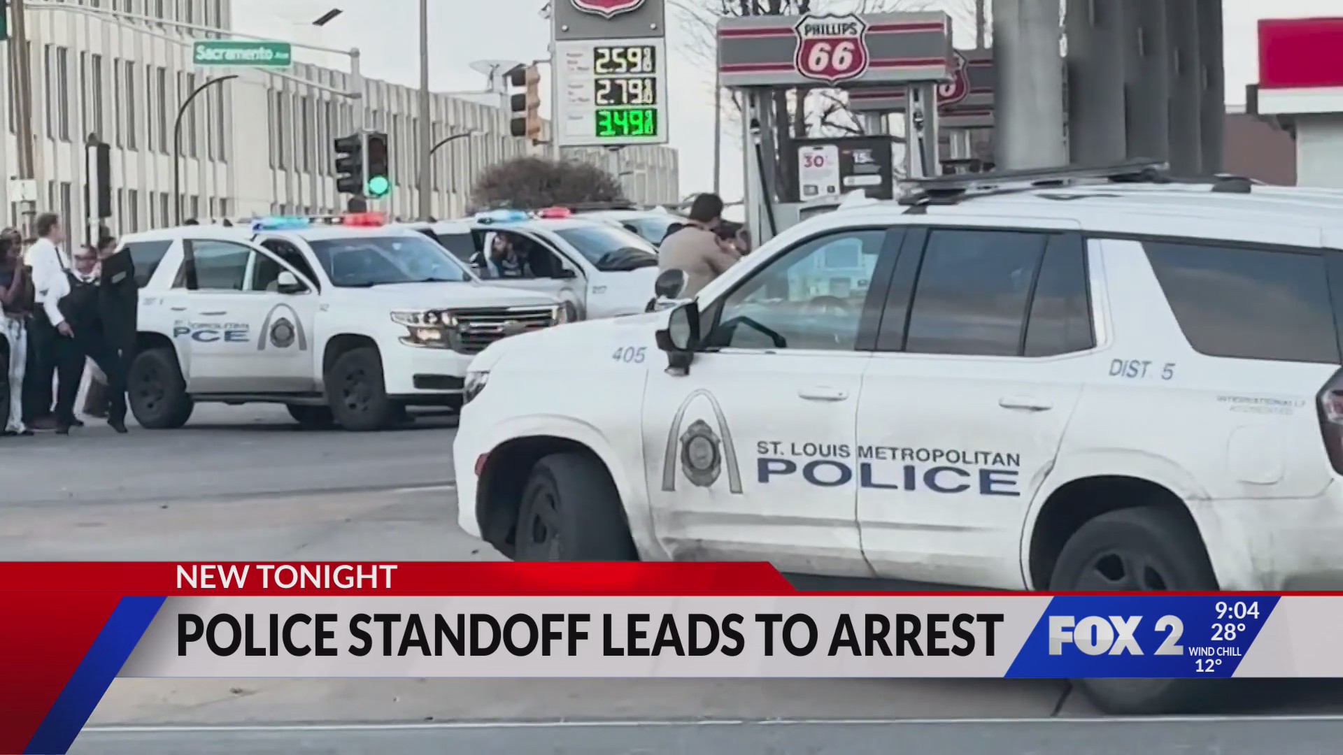 Stabbing death investigation leads police to hours-long standoff – FOX 2