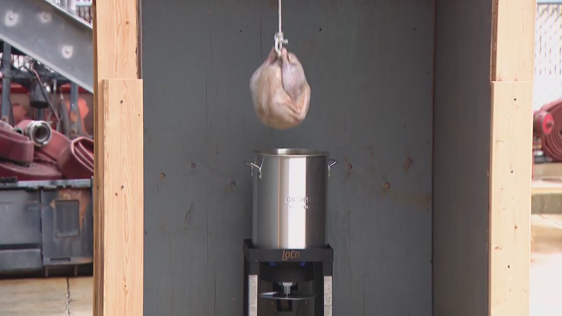 Chicago Fire Department warns of turkey fryer dangers for Thanksgiving ...