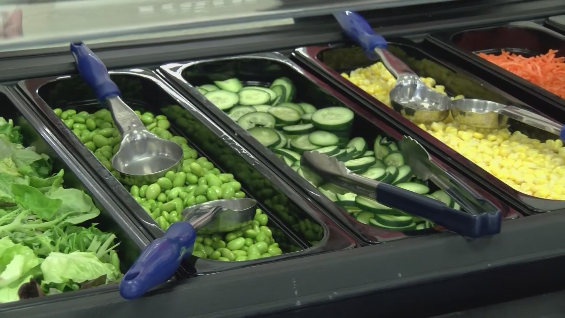 Albuquerque Public Schools bring back salad bars at high schools – KRQE ...