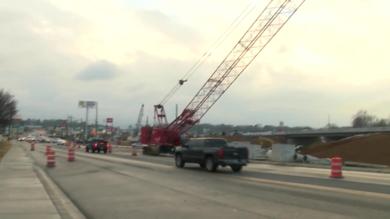Drivers React to ARDOT’s new work zone cameras that detect phone use ...