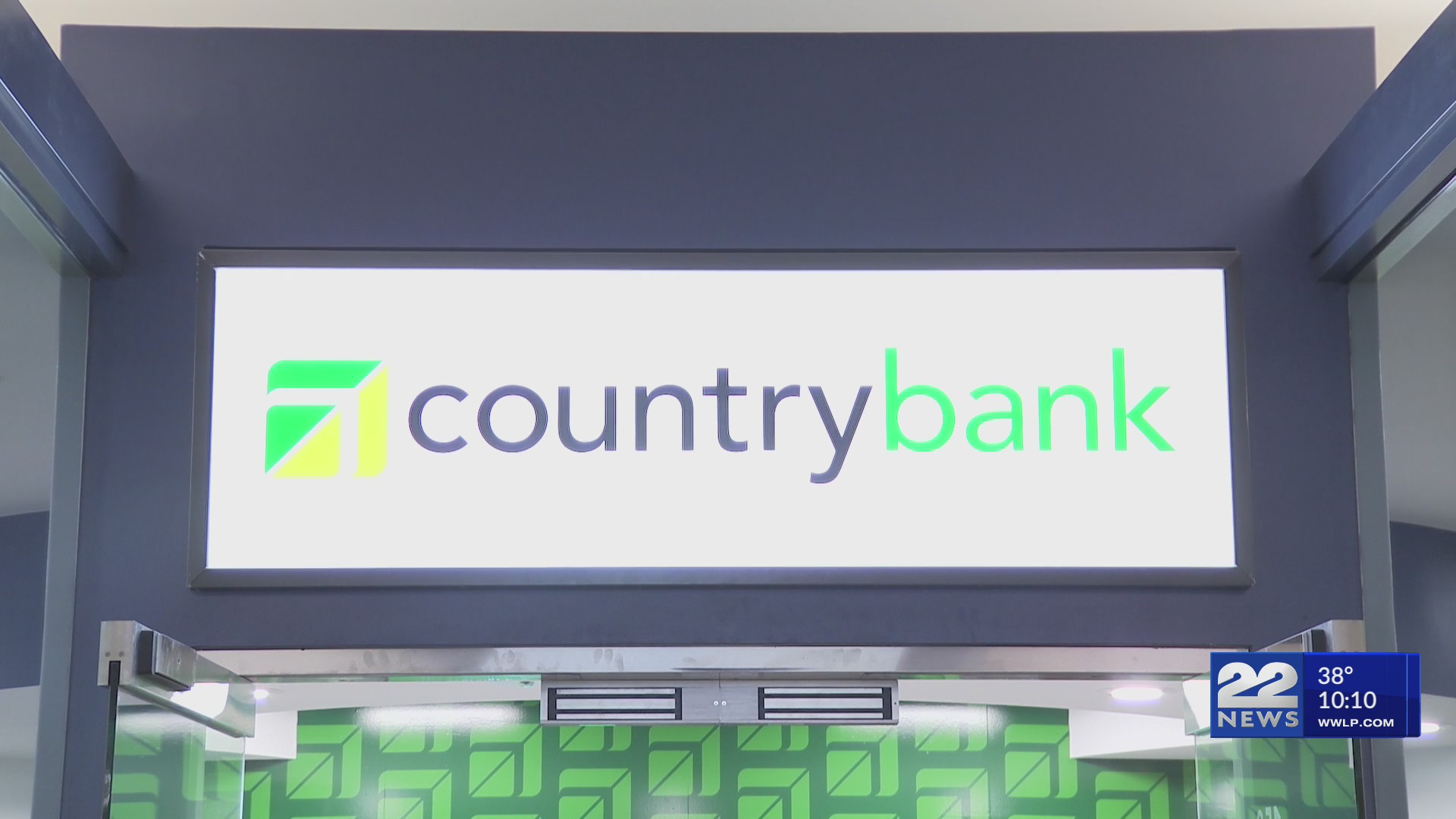 Country Bank opens first Springfield location in Tower Square – WWLP