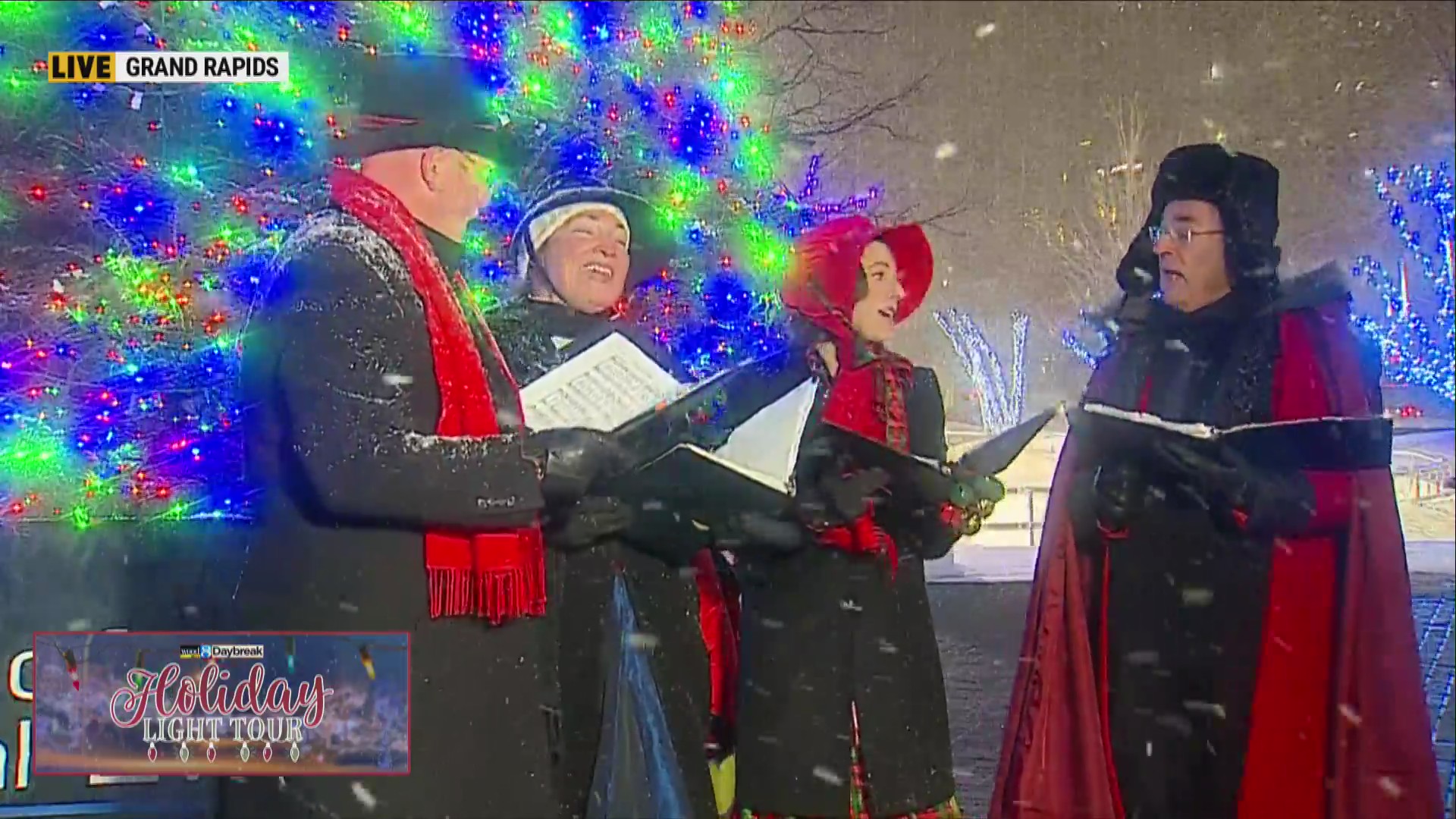 The Original Dickens Carolers sing at Rosa Parks Circle – WOODTV.com
