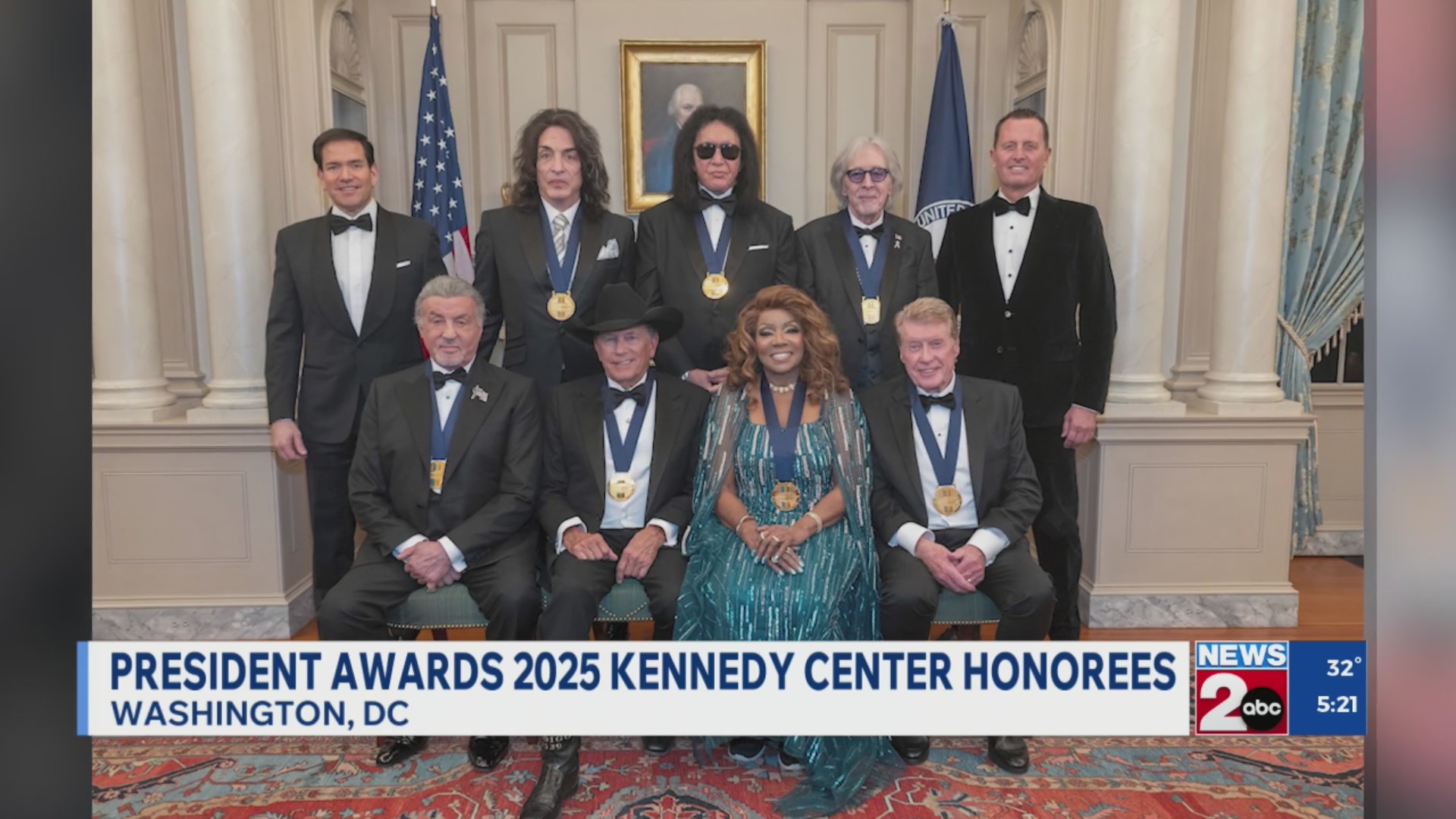 President Trump awards 2025 Kennedy Center honorees – WKRN News 2
