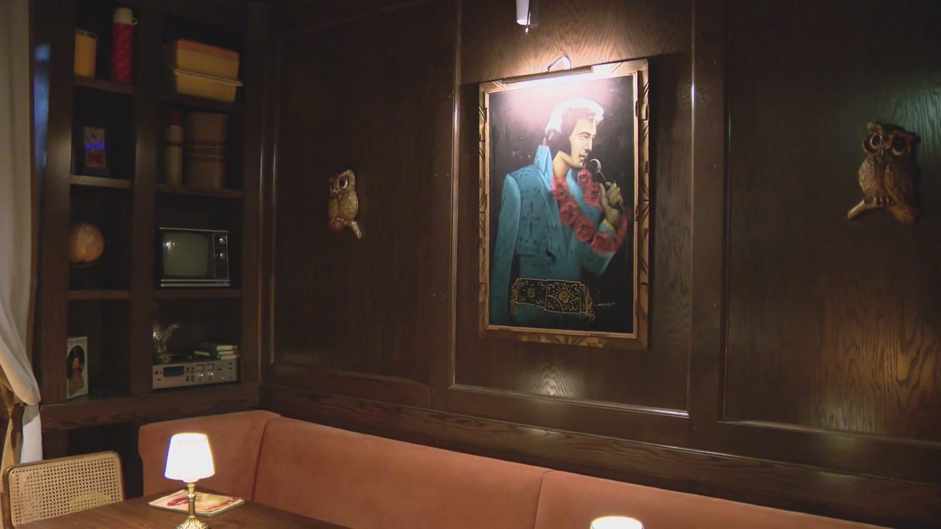 West Loop bar Good Night John Boy offers up 70s nostalgia – WGN-TV