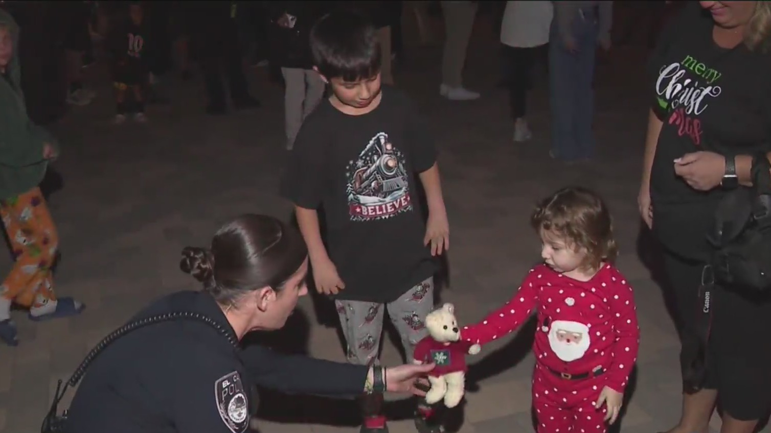 Holiday with Heroes event connects youth with first responders – FOX 5 ...