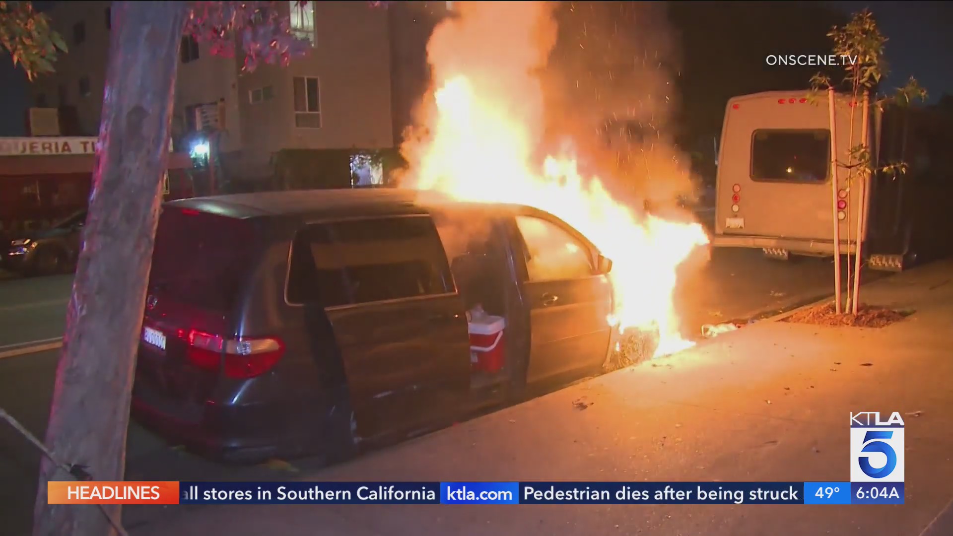 Minivan catches fire in Arlington Heights – KTLA