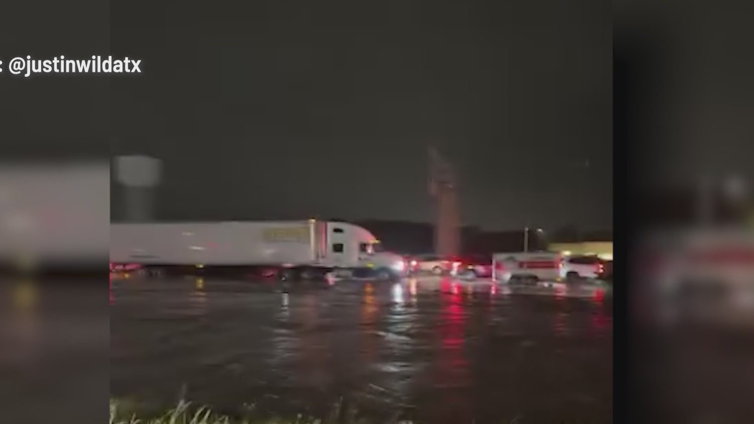 ‘Close call,’ Austin man got stuck as I-35 flooded in Waco – KXAN Austin