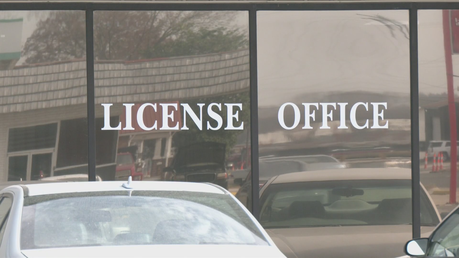 Lamar office closure forces Barton County to find alternatives – KSNF ...