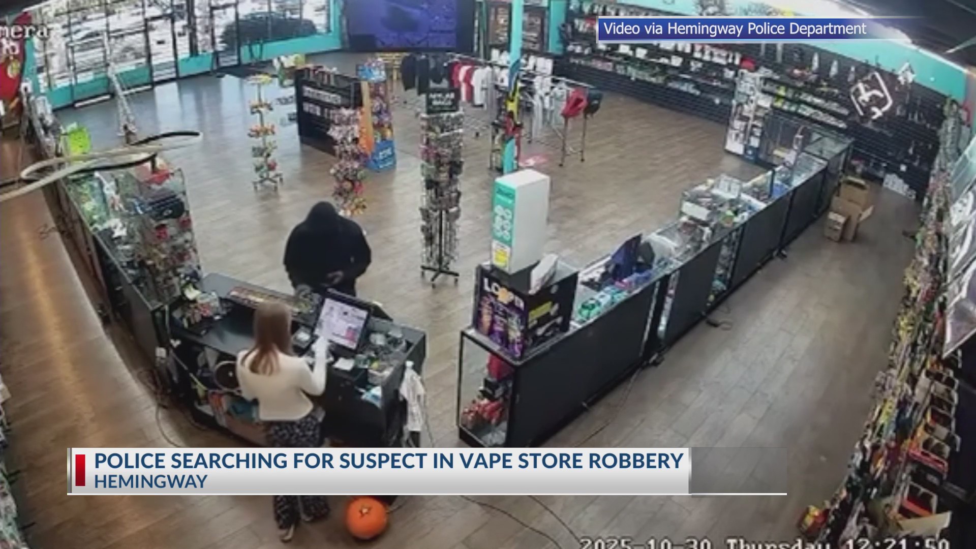 Police searching for suspect in Hemingway vape store robbery – WCBD News 2