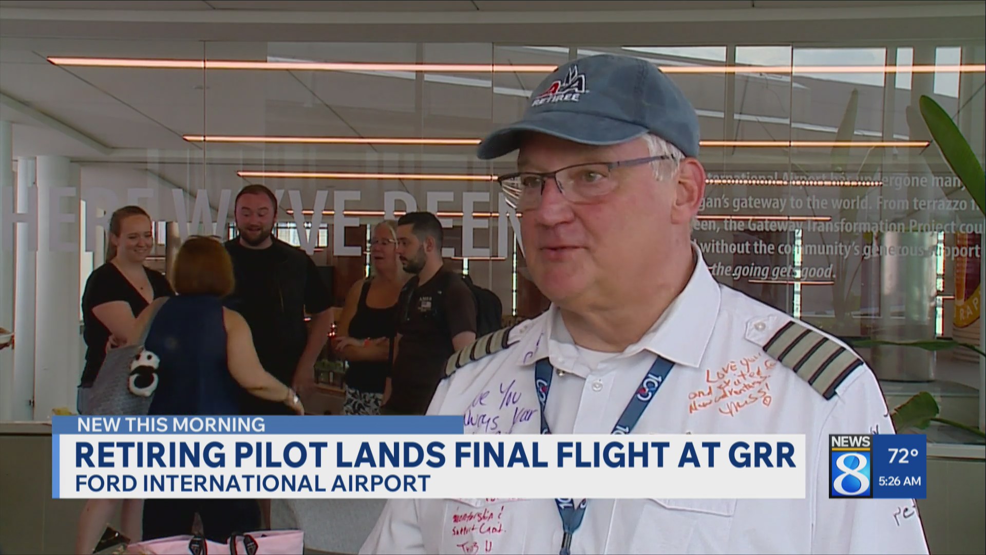 Retiring pilot welcomed back to Ford Airport for last flight – WOODTV.com