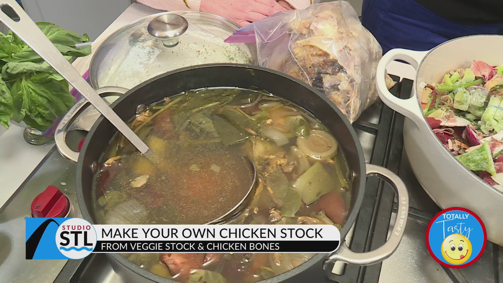 Pretty Together Shows Us How to Make our Chicken Stock from Scratch – FOX 2