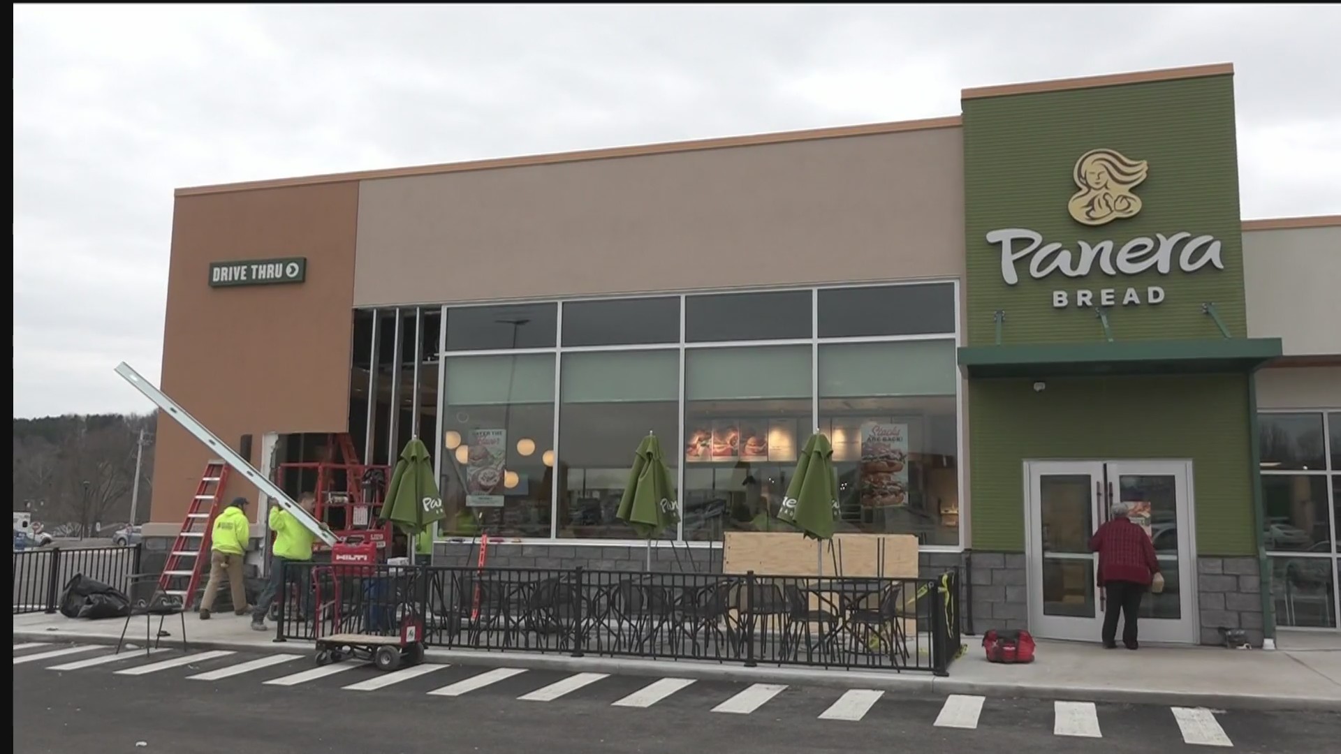 Vehicle crashes into White Hall Panera, driver taken to hospital – WBOY.com