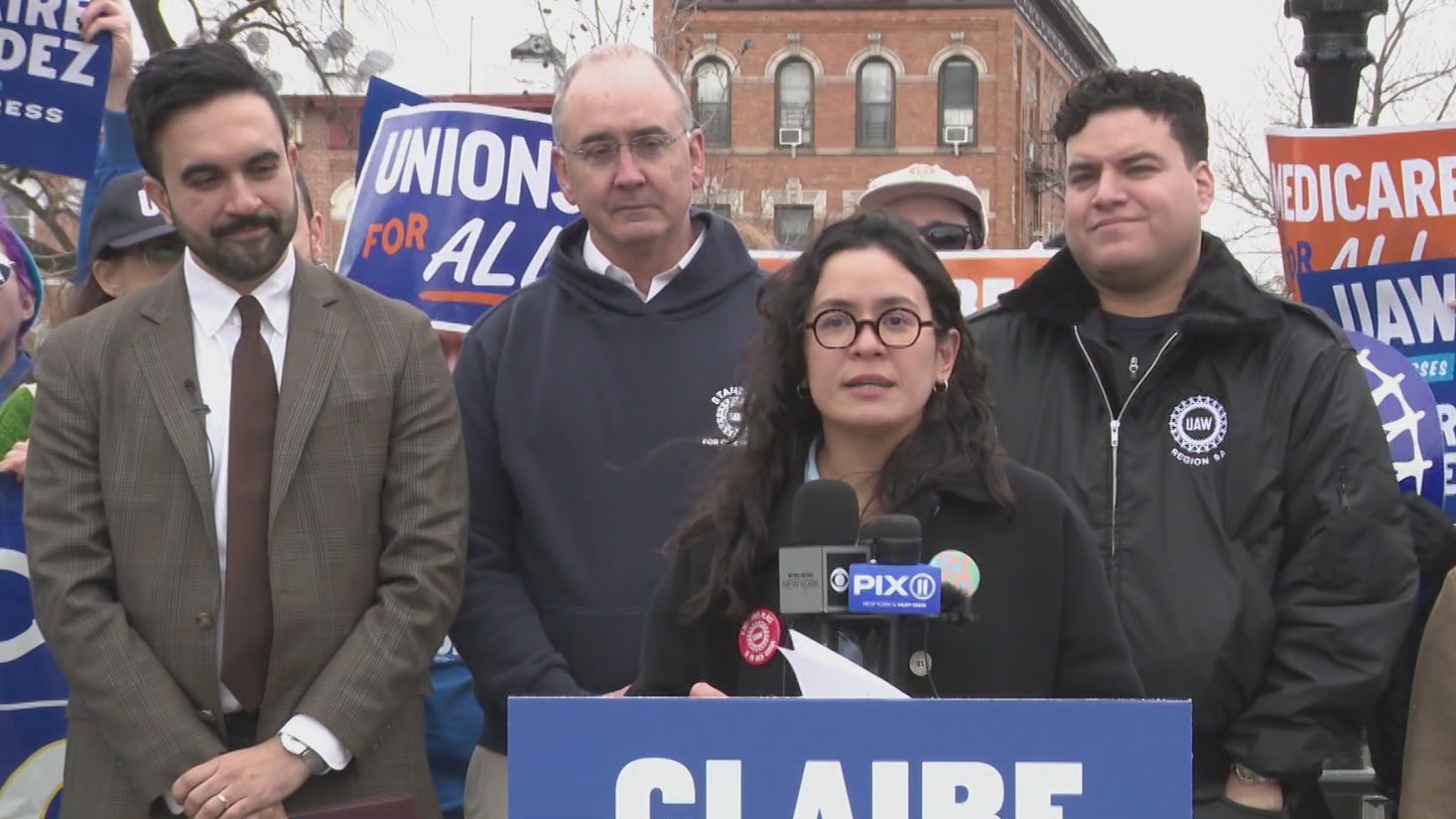 Mayor weighs in key NY-7 congressional primary – PIX11