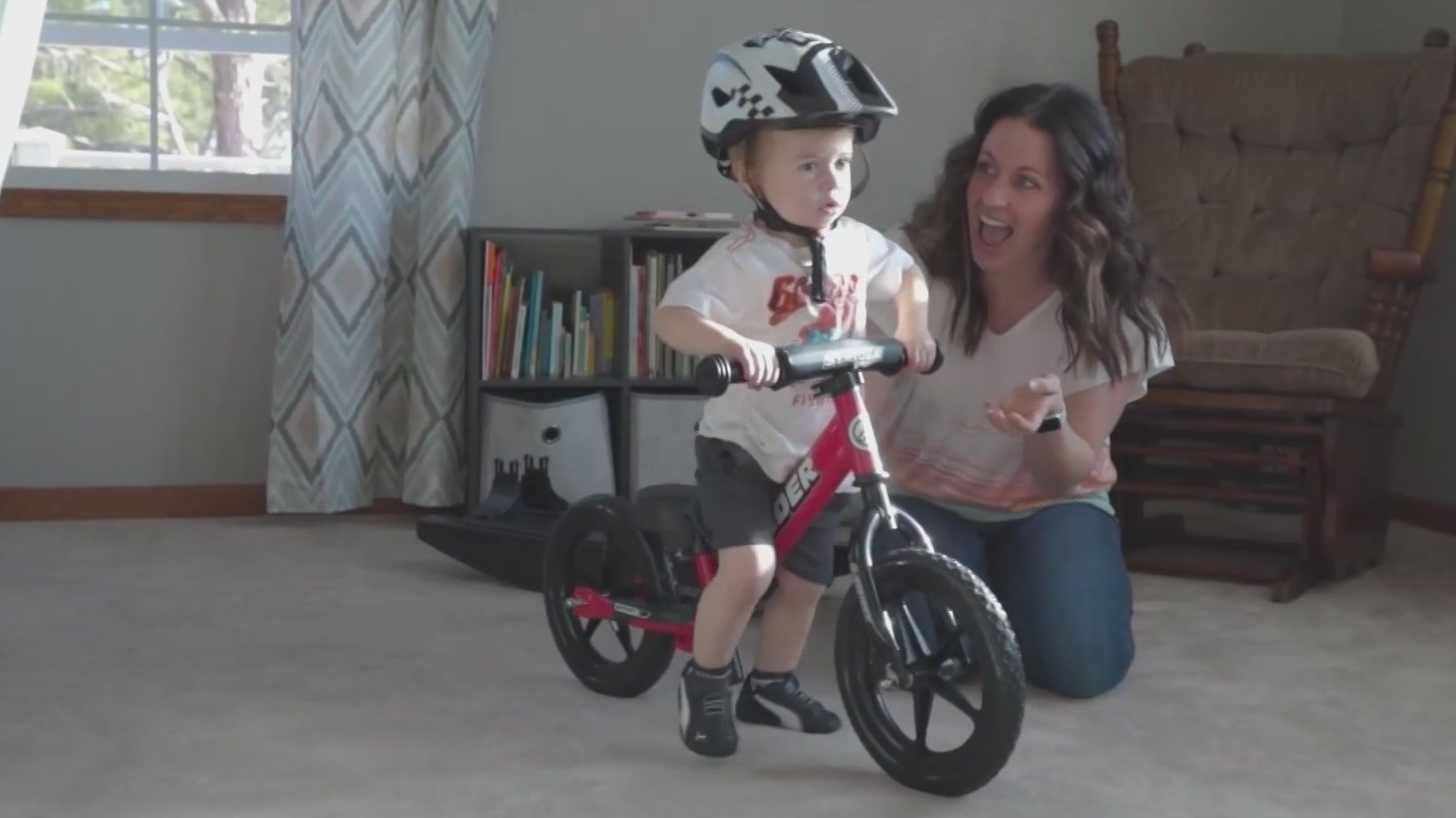 Strider Bikes Helps Children Learn to Ride A Bike Using Balance Bike ...