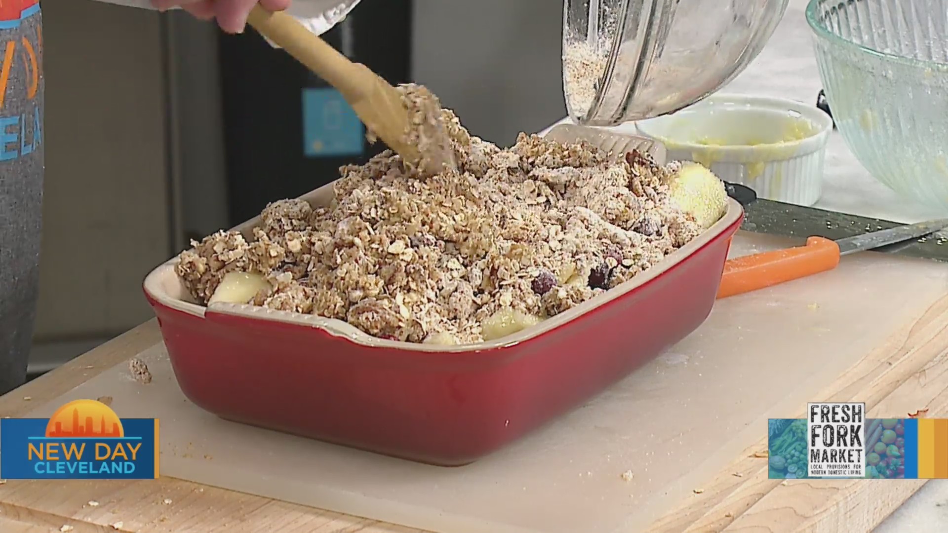 New Day Cleveland: David’s Cranberry Apple Crisp – Fox 8 Cleveland WJW