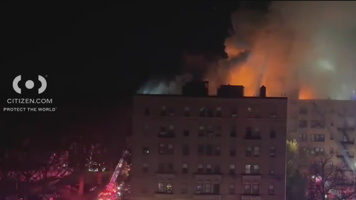 A fire ripped through a Mount Vernon apartment building – PIX11
