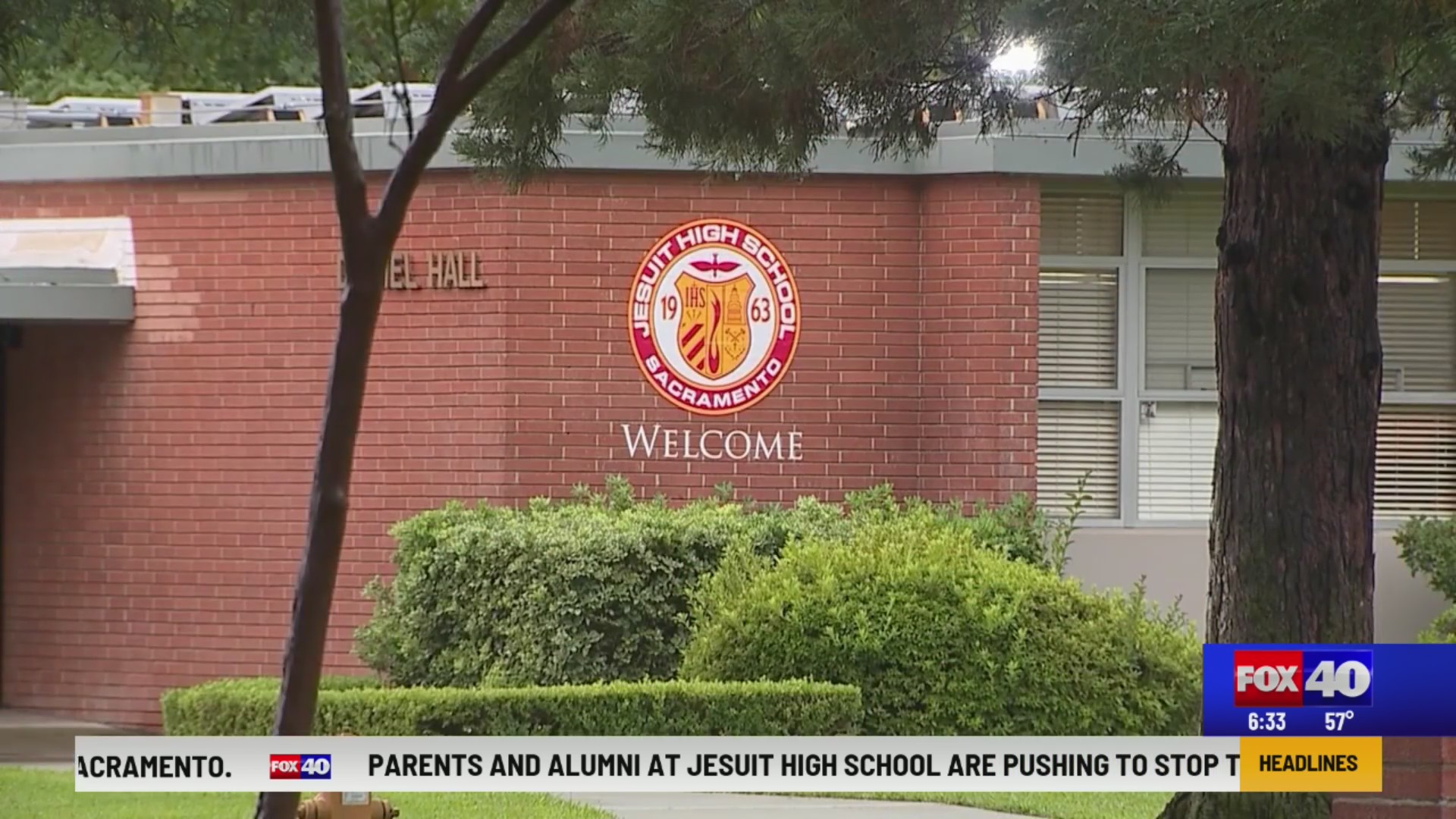 Parents, alumni rally in opposition to making Jesuit High School co-ed ...