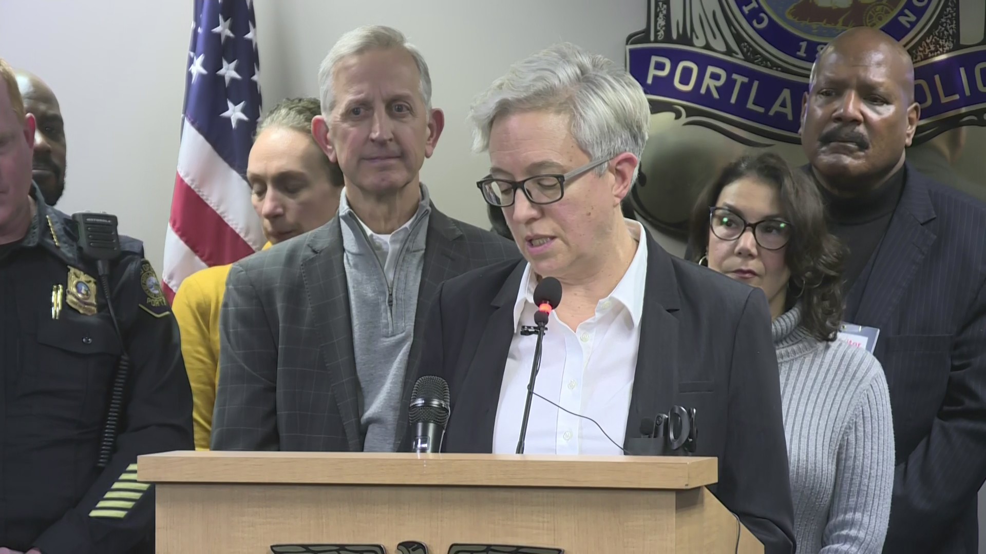 FULL PRESS CONFERENCE: Oregon leaders respond to federal agent shooting ...