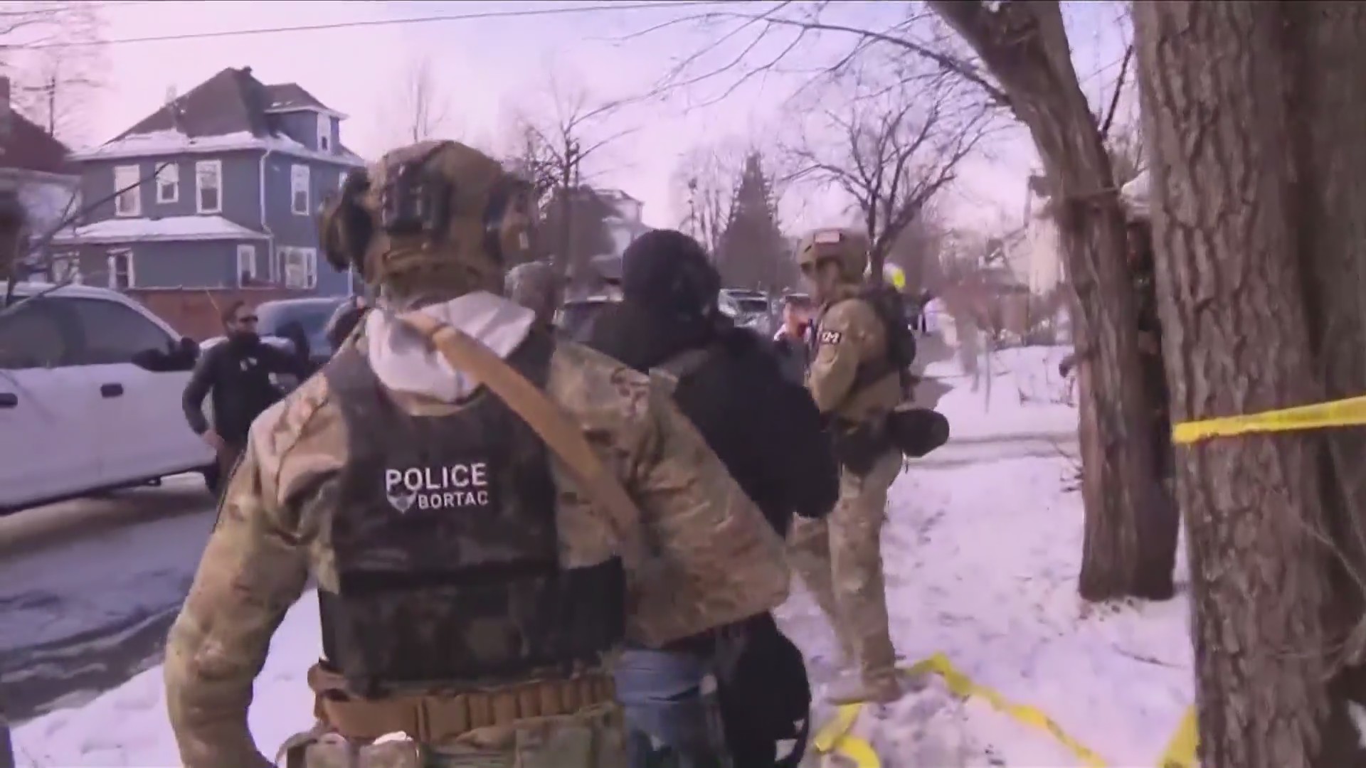 White House Stands by ICE Agent After Fatal Minneapolis ICE Shooting ...