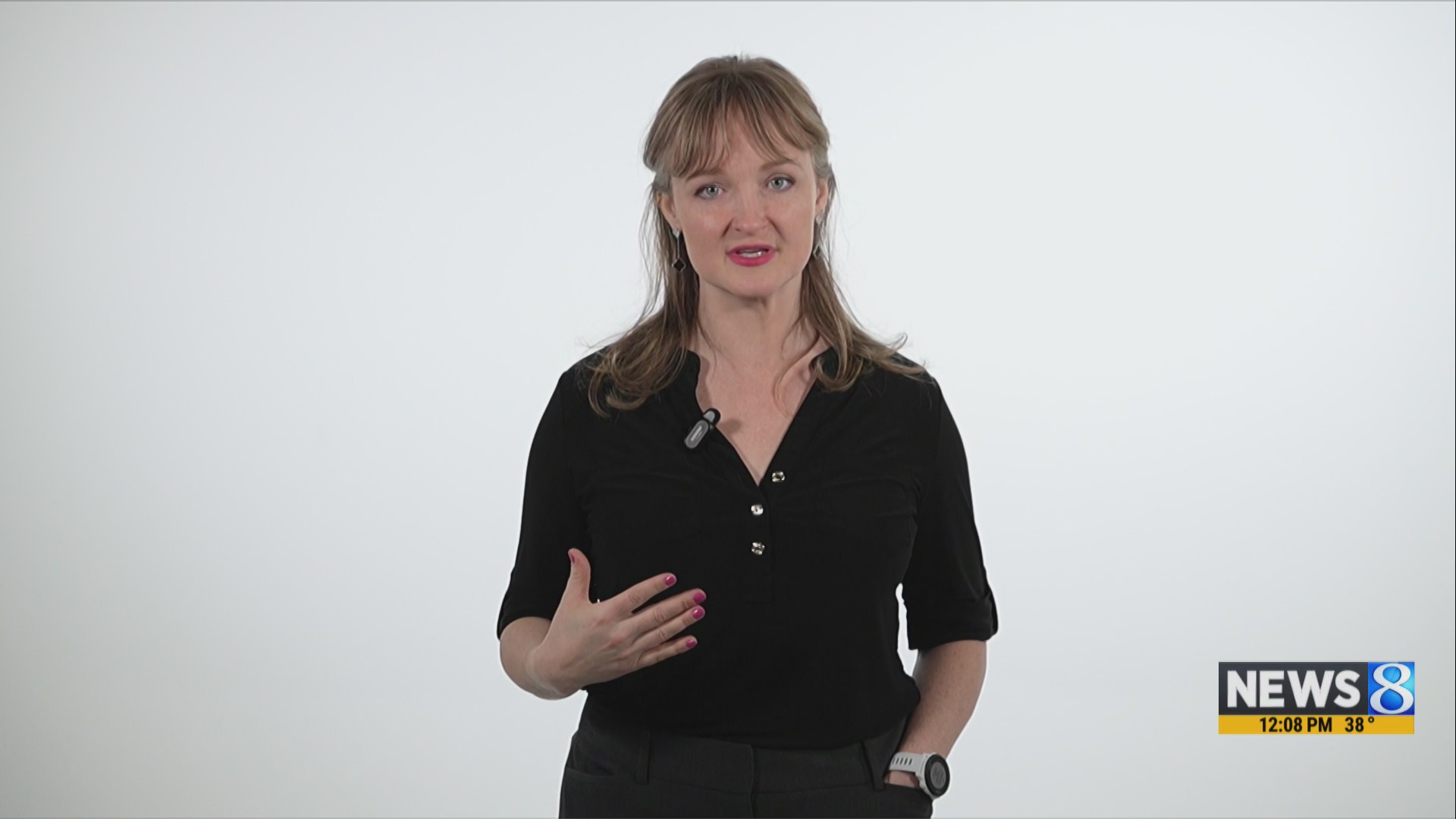 Ellen Bacca says goodbye to Sue Shaw – WOODTV.com