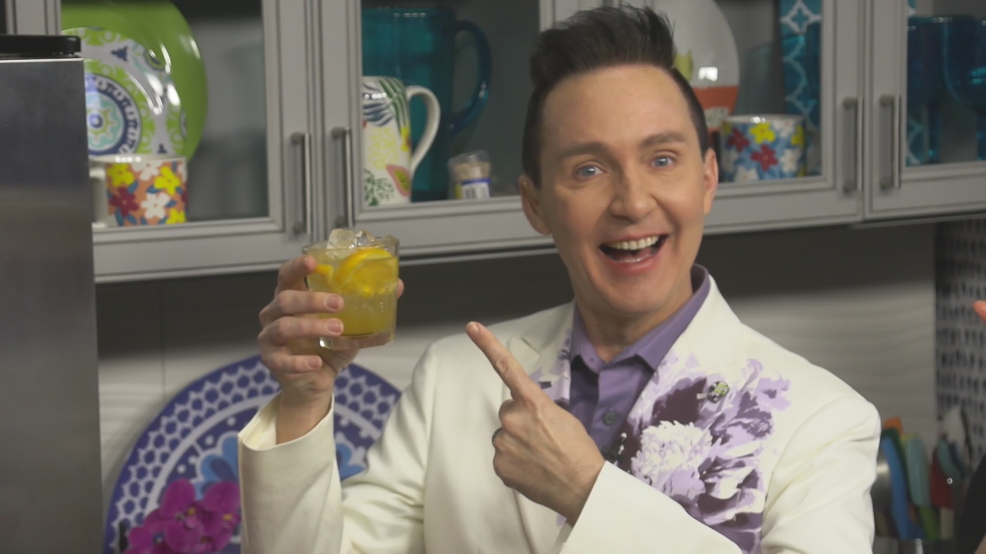 Shaker’s Bartending: Natural Mimosa and Berries & Cream Cocktail – KOLR ...