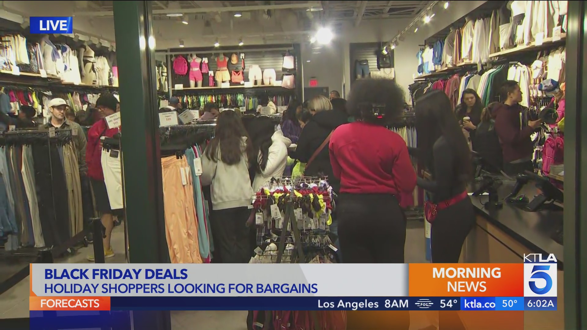 Black Friday deals at the Camarillo Outlets – KTLA