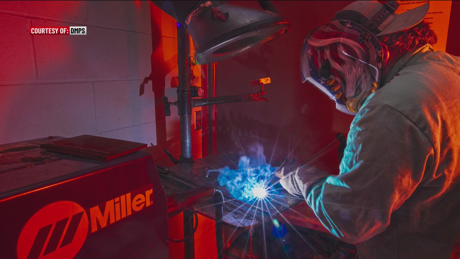 DMPS expanding welding program with $50,000 grant – who13.com