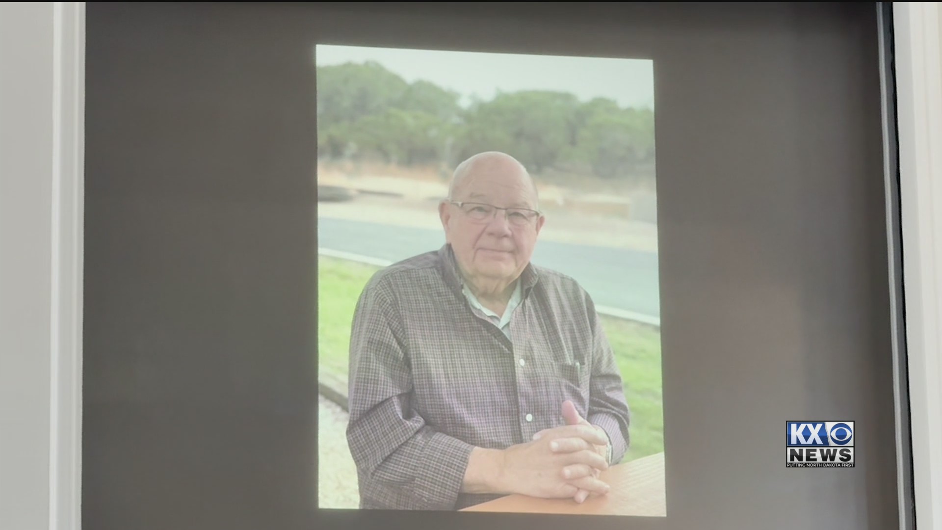 Former ND Governor Allen I. Olson funeral service in Minnesota – KX NEWS
