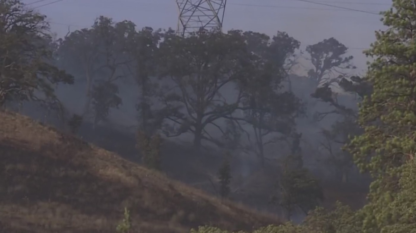 Residents prepare for the worst as wildfire persists in Lyle ...