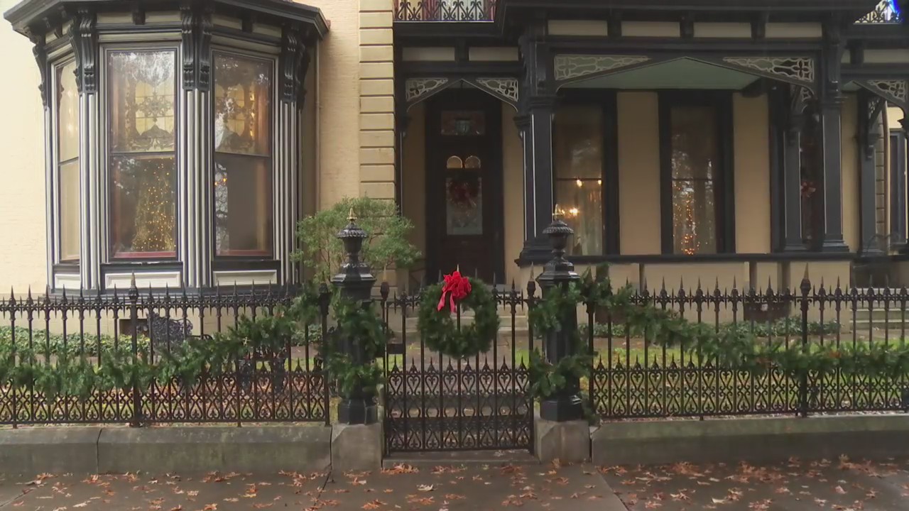 Victorian Christmas tours begin at Reitz Home Museum – Eyewitness News ...
