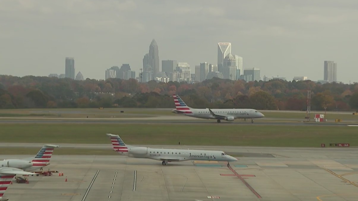 Ground stops, delays snarl Thanksgiving travel for flyers | NewsNation ...