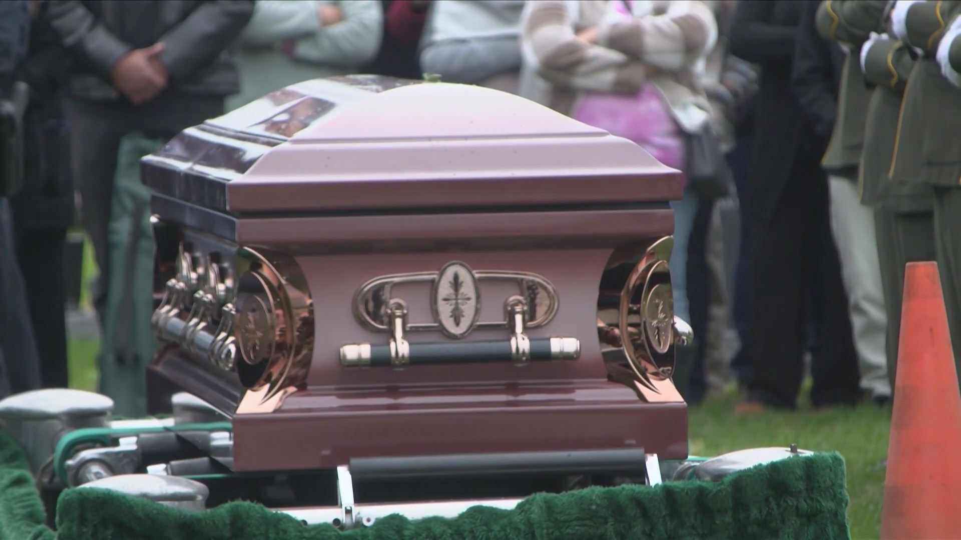 Hundreds gather for Parlier officer funeral – CBS47 and KSEE24 | News ...
