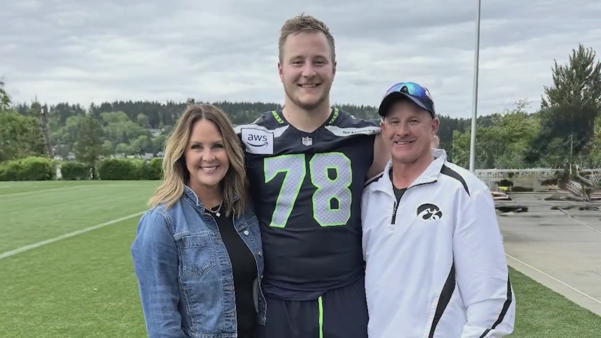 Kansas City area parents cheering on their son in the Super Bowl – FOX ...