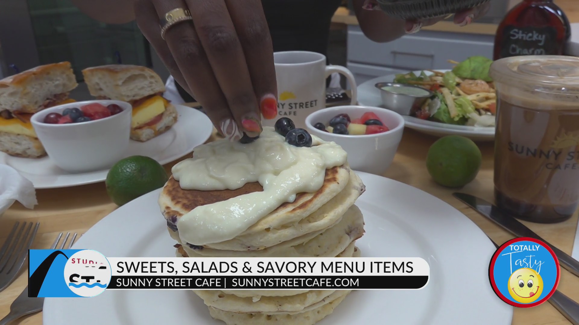 Have Brunch on the Sunny Side of the Street – FOX 2