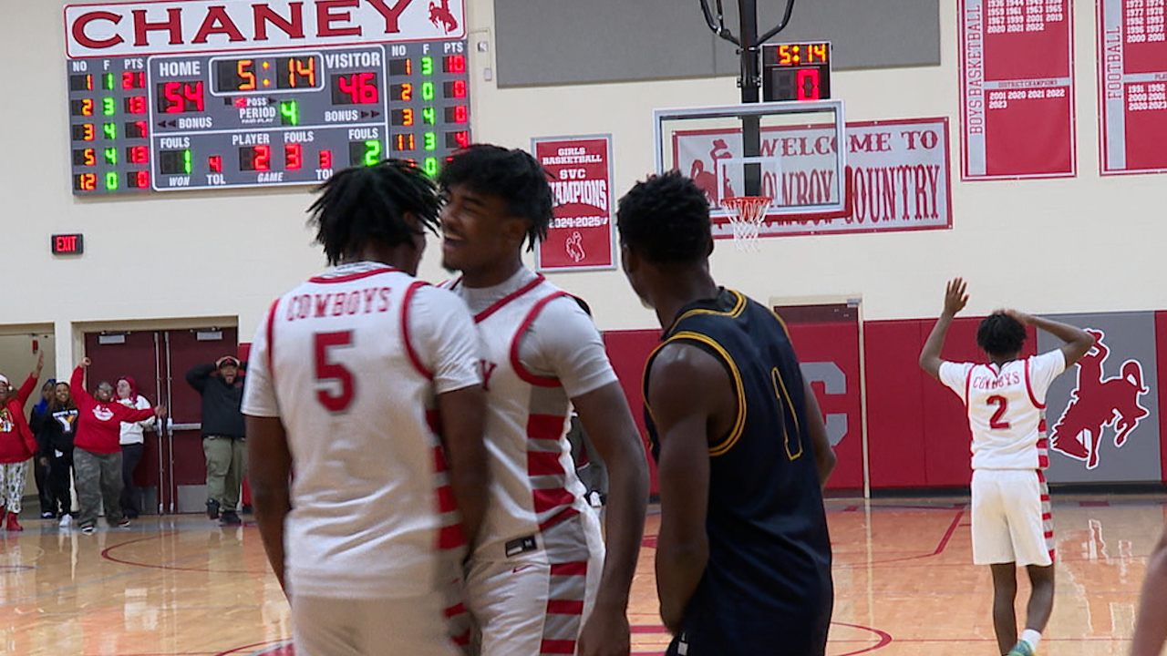 Chaney downs East with packed house in cross-town rivalry – WKBN.com
