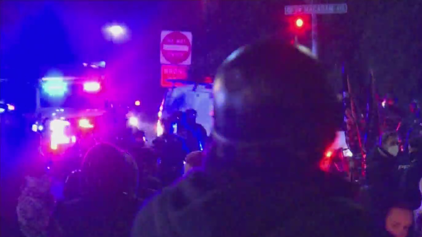 Portland police officer reassigned after comments on Minnesota shooting ...