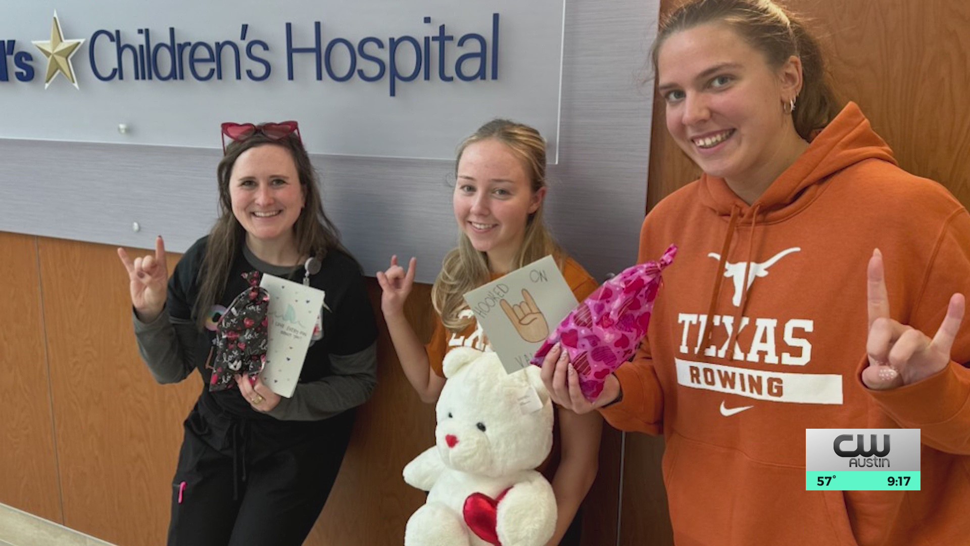 UT Rowing team drops off Valentine’s gifts at hospital – KXAN Austin