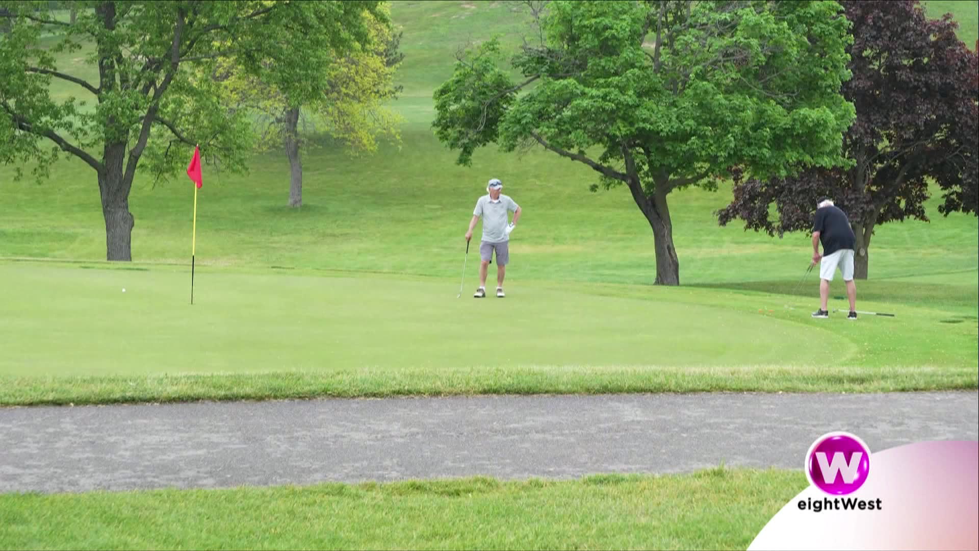 Try out Alpine Golf Course at a great price – WOODTV.com