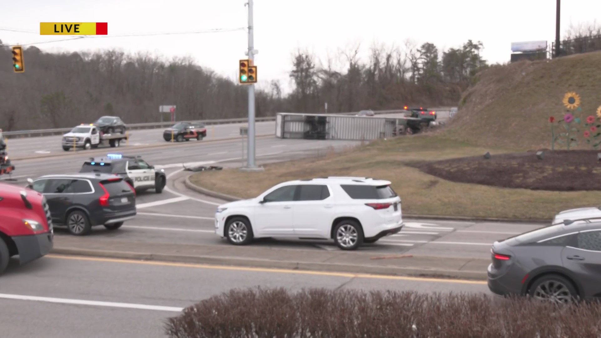 Tractor-trailer crash closes part of Corridor G in Kanawha County ...