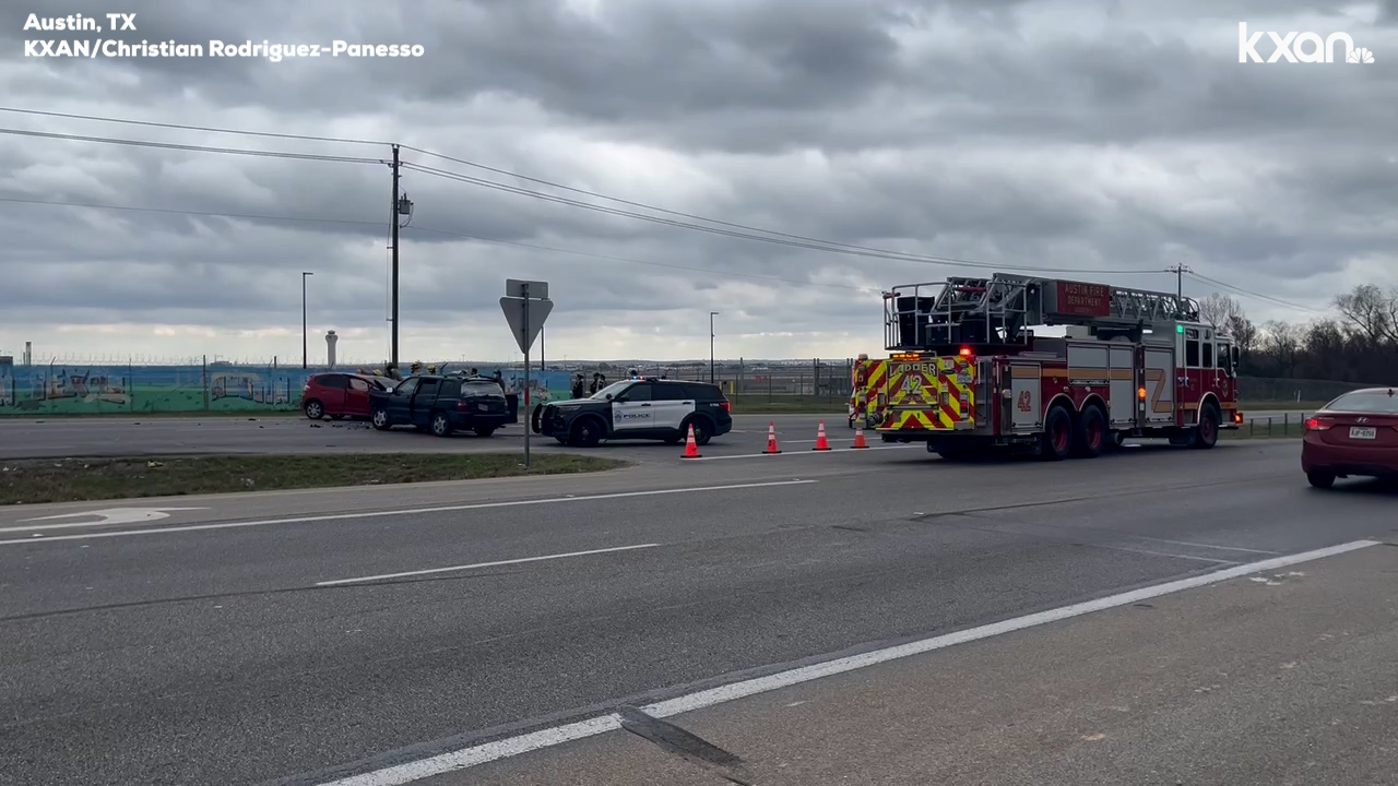 Fatal crash blocks northbound Hwy 183: APD – KXAN Austin