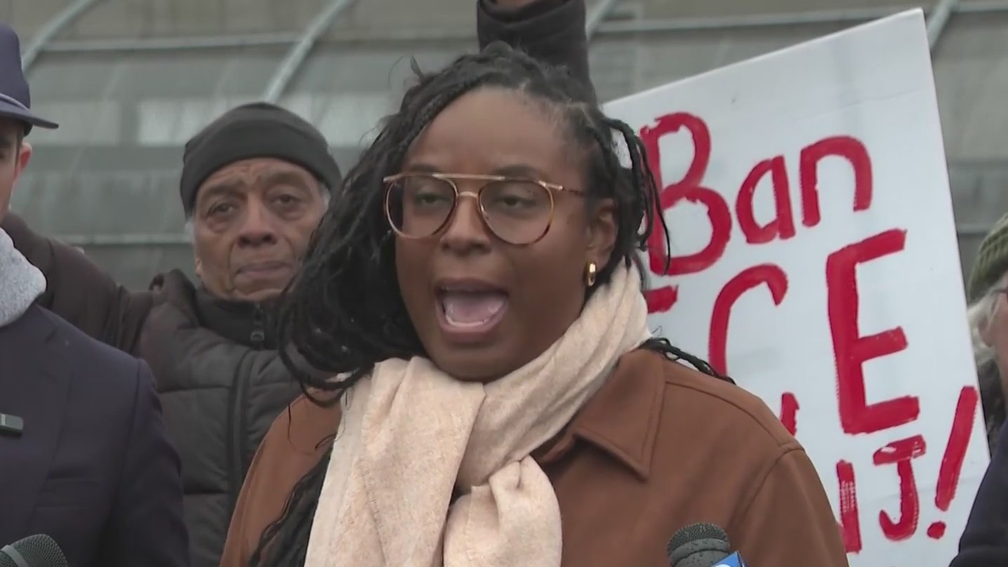 Congress reps tour Delaney Hall in ‘oversight’ visit – PIX11