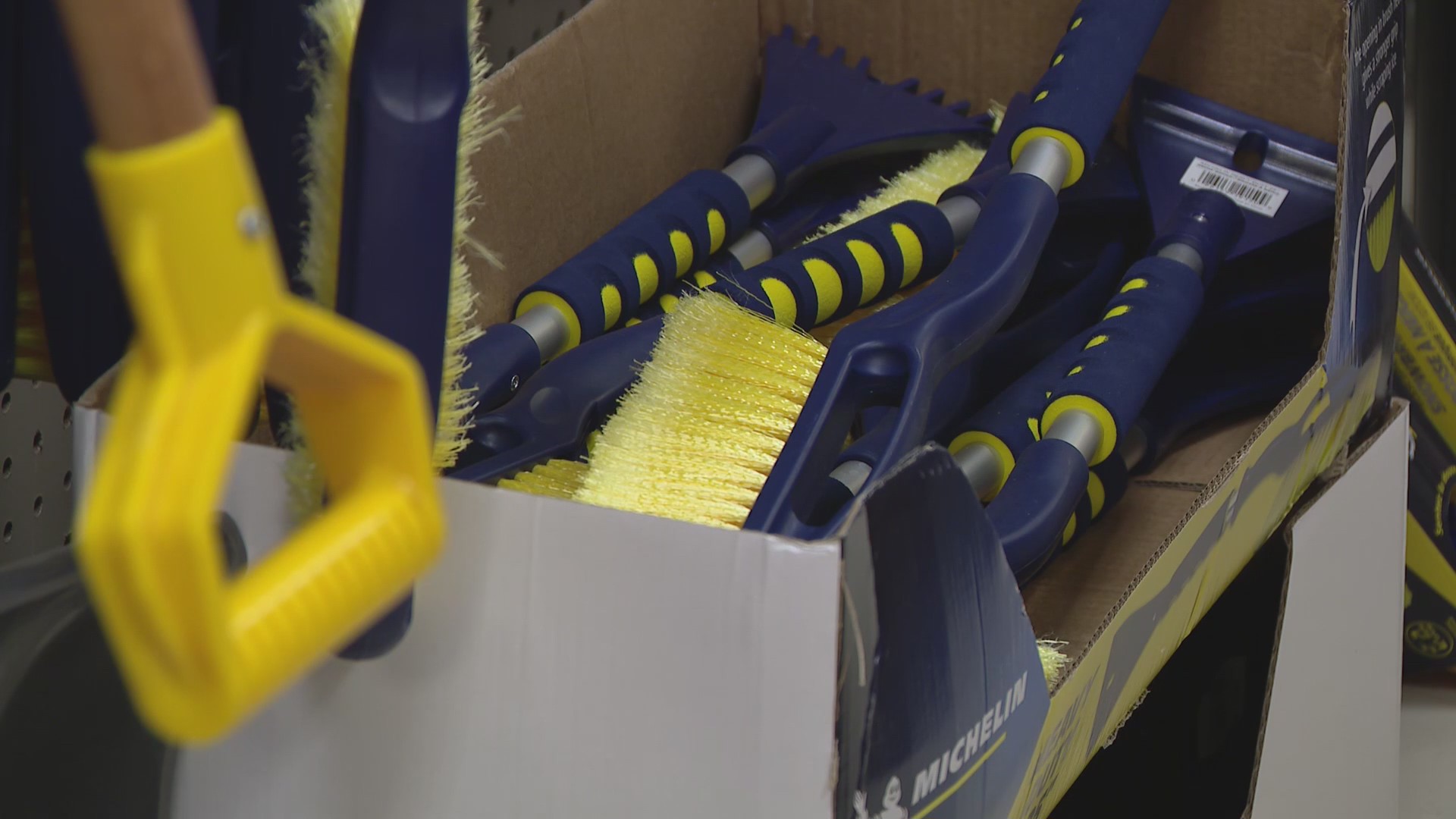 Chicagoland residents get ready for the biggest snowfall in nearly 5 years – WGN-TV