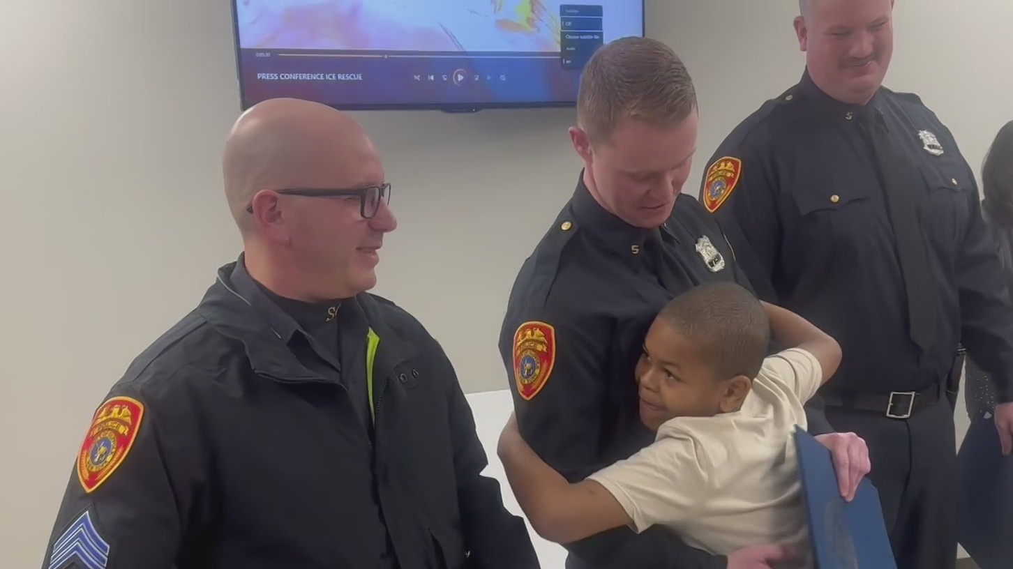 Suffolk police rescue boy from icy pond on Christmas Day – PIX11