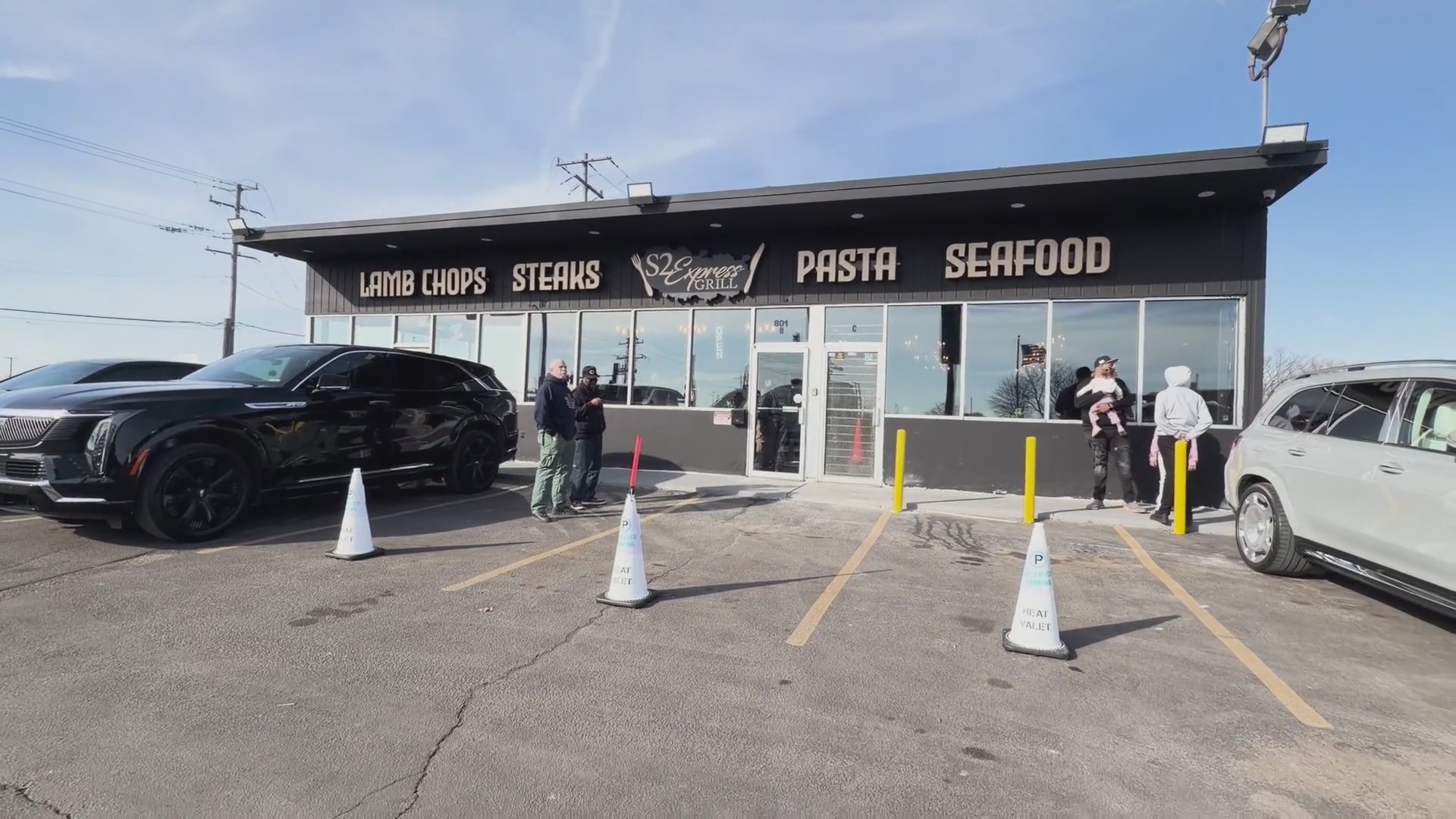 Ford Heights welcomes first sit-down restaurant in over 60 years – WGN-TV