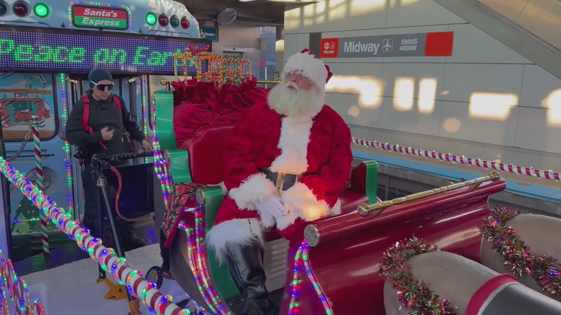 CTA Holiday Train brings festive fun to Chicago for 34th year – WGN-TV