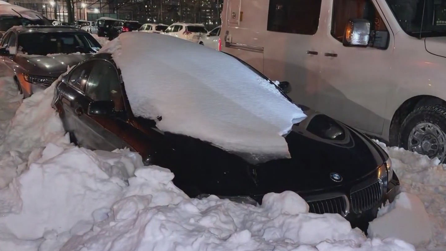 Queens commuters struggle with snow and ice – PIX11