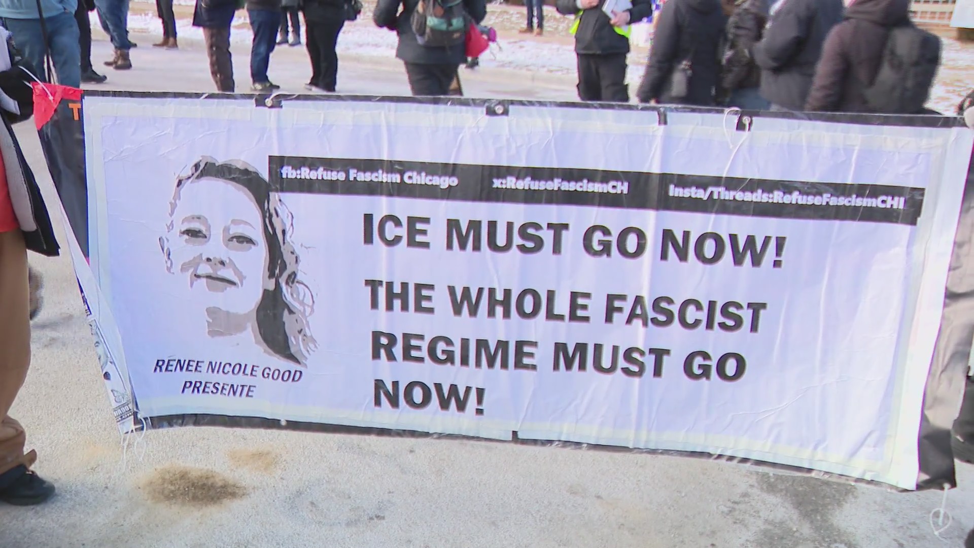 Demonstrators brave cold to protest ICE in Broadview – WGN-TV