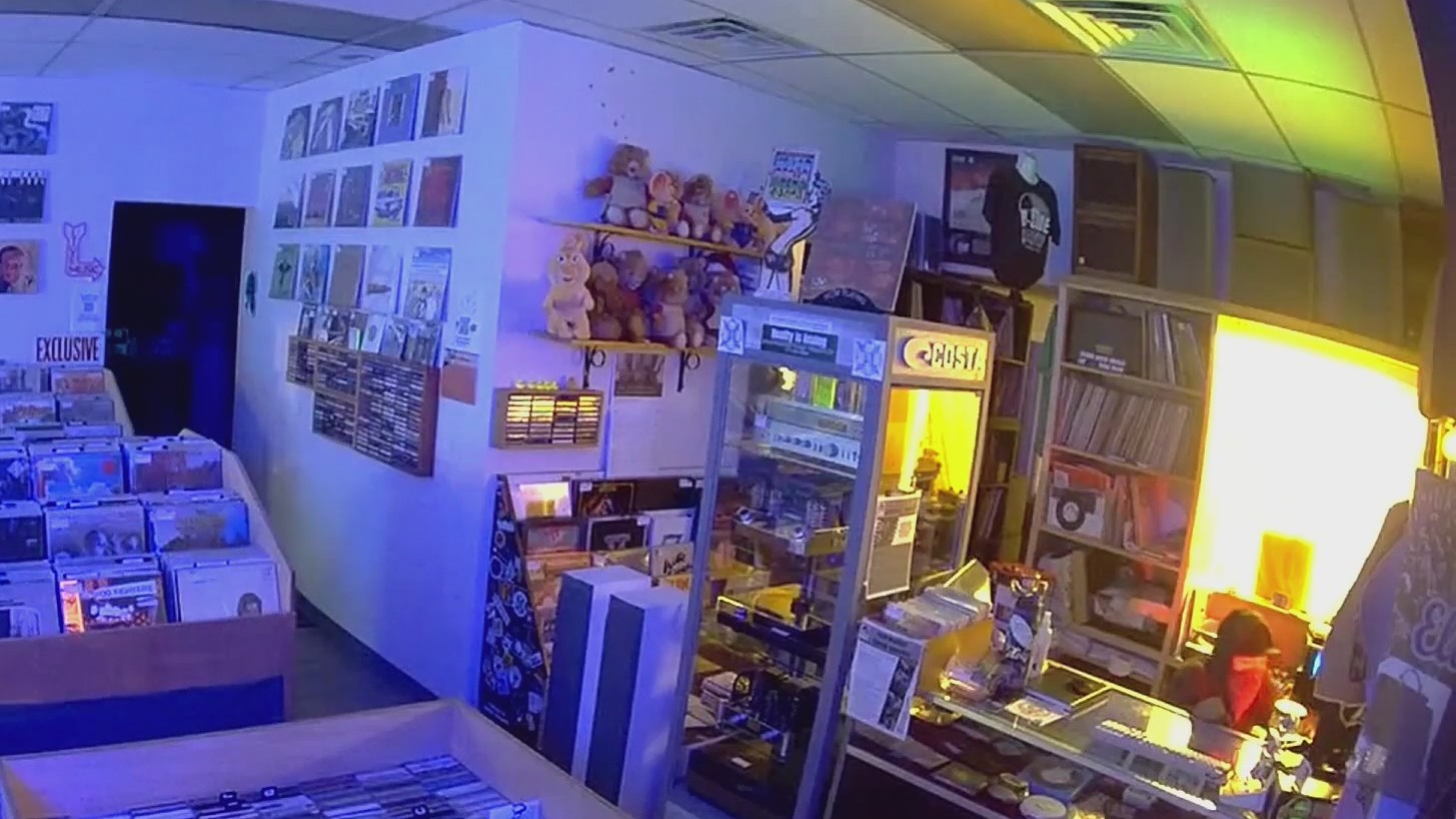 Milwaukie family-owned store recovering after devastating burglary ...