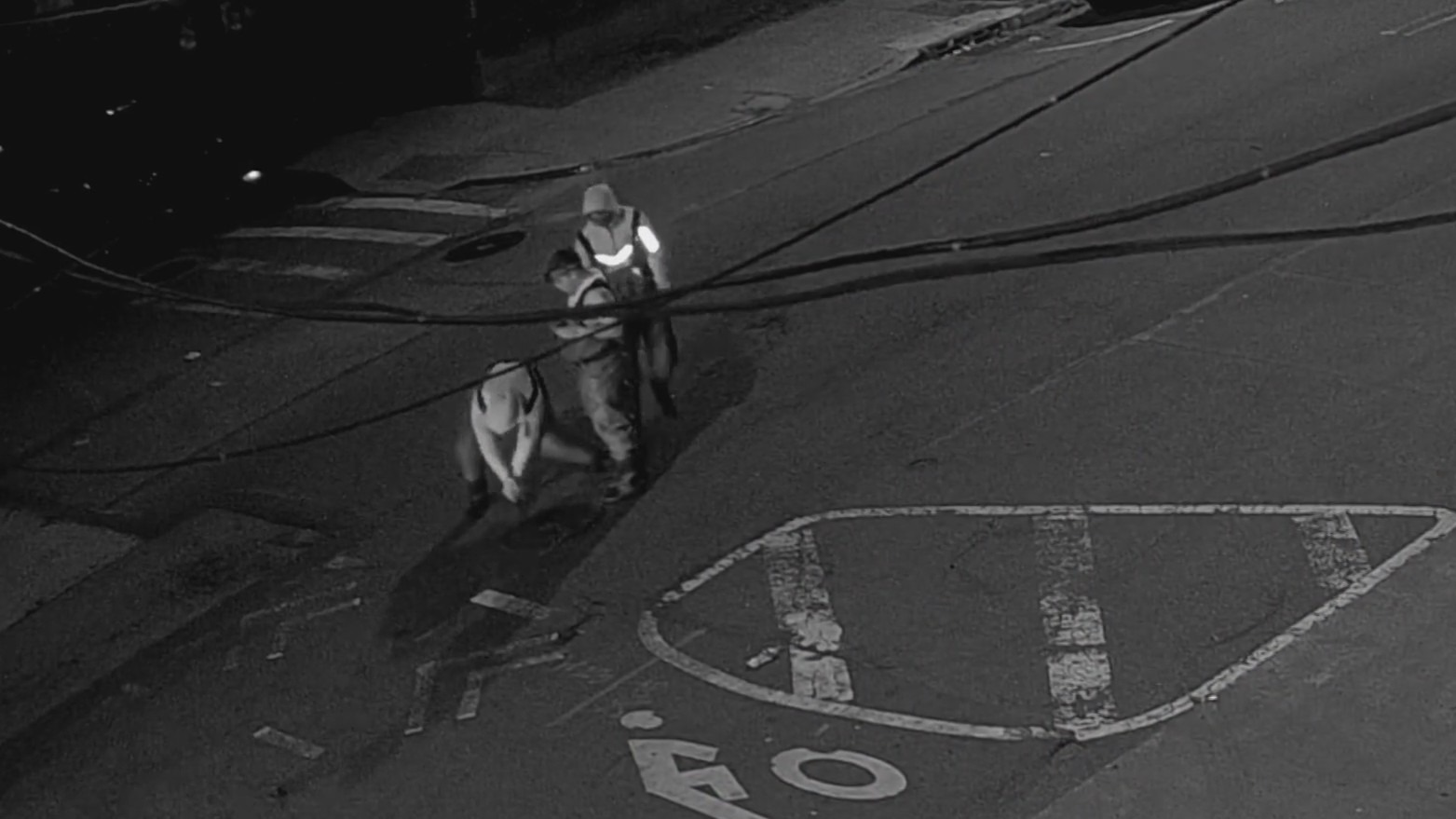 Groups seen entering manholes in NYC prompt safety concerns – CBS 42