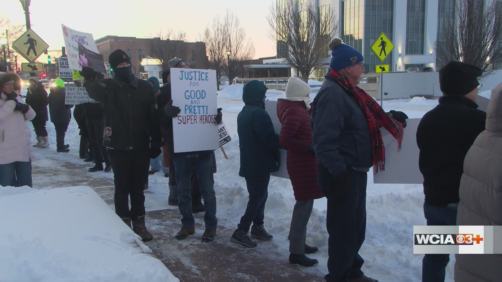 ‘We’re here in solidarity’: 500 miles away from Minneapolis, Central IL ...